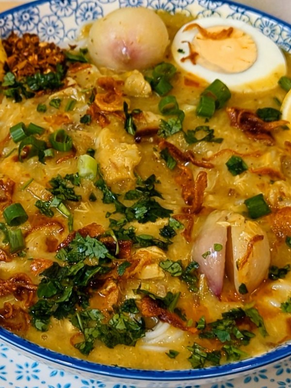 Burmese Delicacy: Mohinga - Burmawala Kitchen