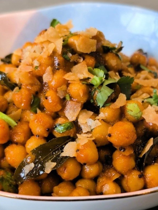 Crispy, Tangy, Spicy! Street-Style Chole Chaat - Burmawala Kitchen